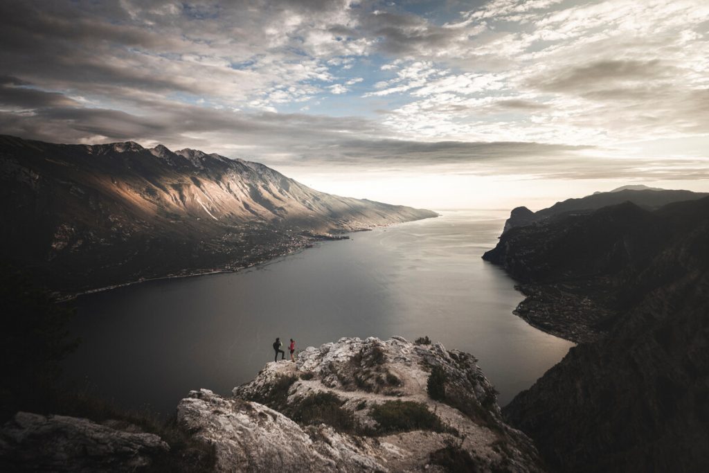 Sonnenuntergang auf der Punta Larici - Gardasee Zeitung De